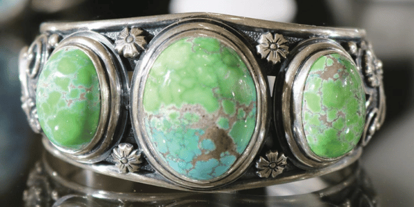 AMERICAN GEMSTONE: CARICO LAKE TURQUOISE